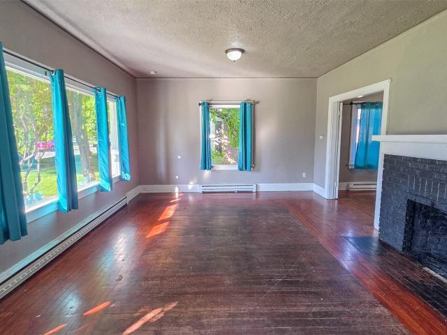 513 W 2nd Street