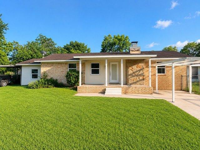 513 W Texas St, Brazoria, TX 77422