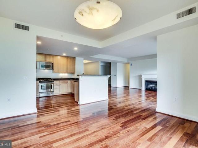 513 W Broad St Apt 504, Falls Church, VA 22046
