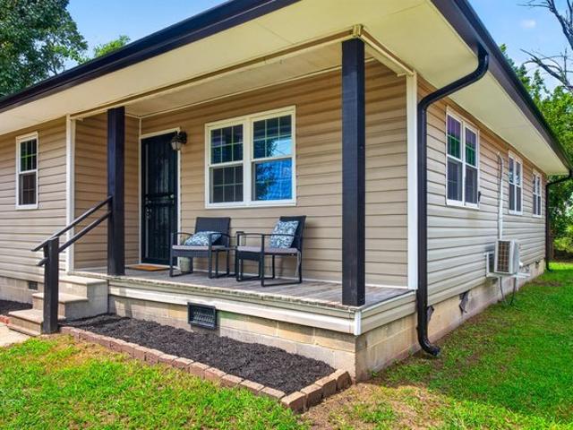 513 W Gordon Ave, Rossville, GA 30741