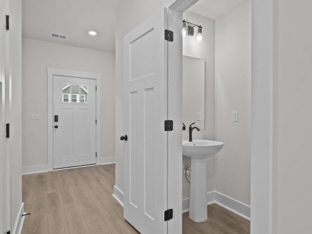 513 W Norvell Court