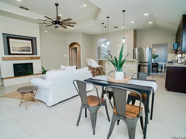 513 Windsor Ct