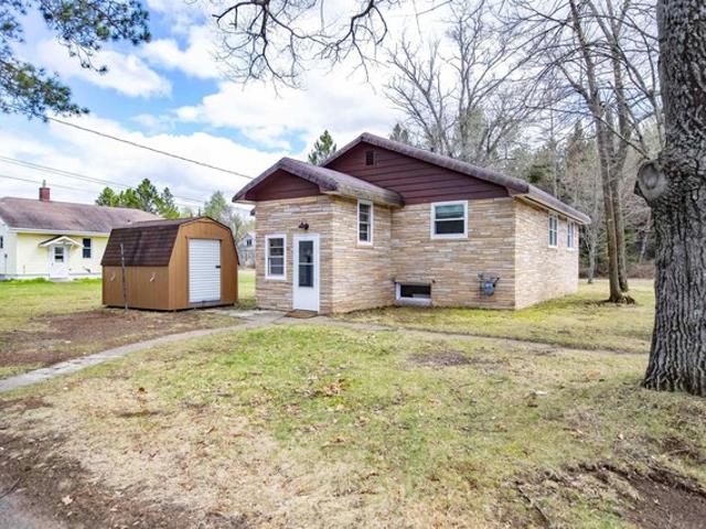 513 Tamarack St, Eagle River, WI 54521