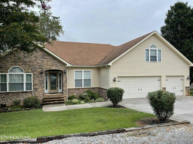 513 Tanasi Cir, Loudon, TN 37774
