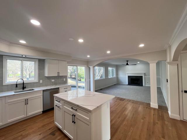 513 Trestle Ct, Grayslake, IL 60030 | MLS #12618 | Compass