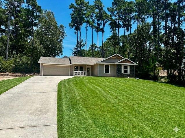 513 Valleyview Dr, Onalaska, TX 77360