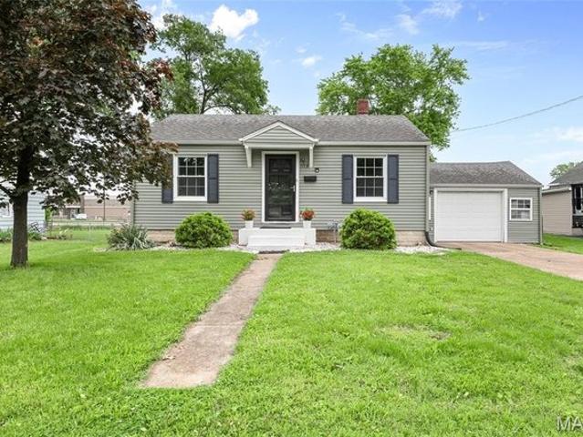 513 Victory Dr, Collinsville, IL 62234