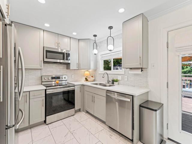5144 Northumberland Road