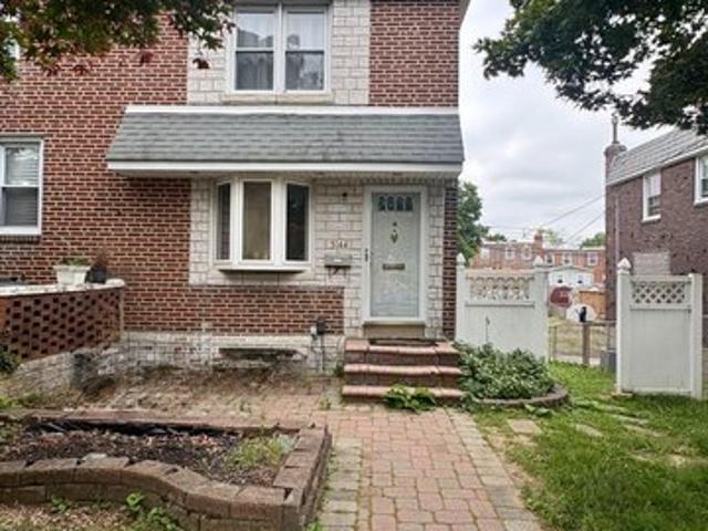 5144 Whitehall Dr, Clifton Heights, PA 19018