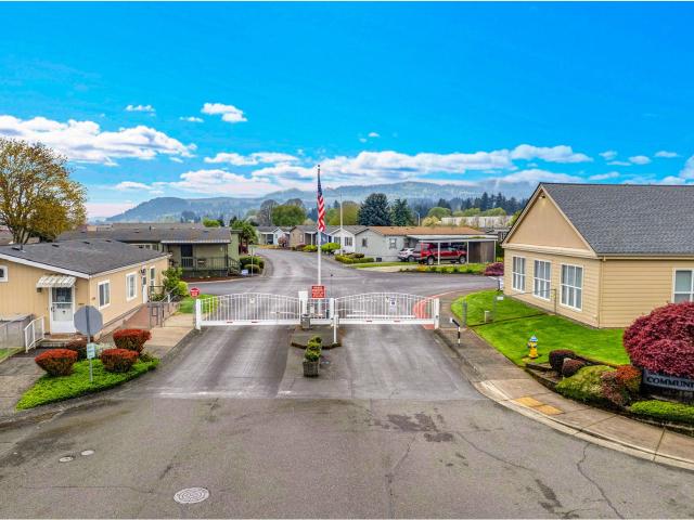 51459 Westlake Dr, Unit 102, Scappoose, OR 97056 | MLS #752979