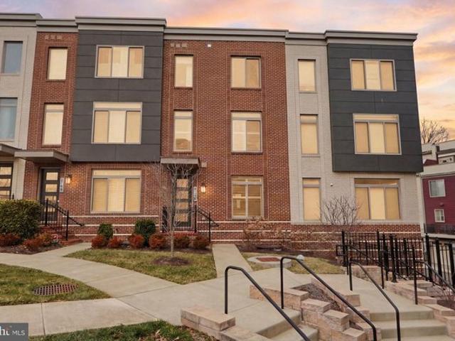 5146 Carters Ln, Alexandria, VA 22311