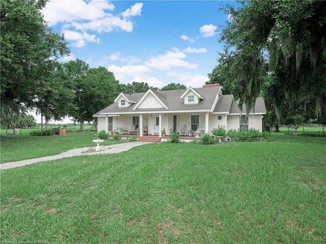 5147 Ollie Roberts Rd, Bowling Green, FL 33834