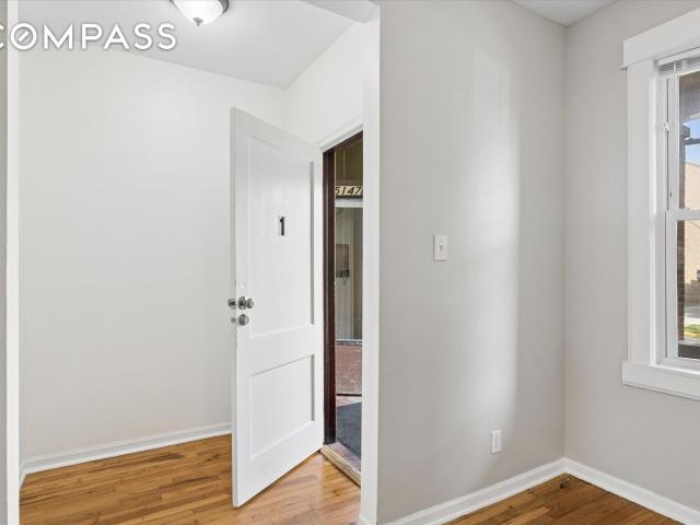 5147 W Cullom Ave 1, Chicago, IL