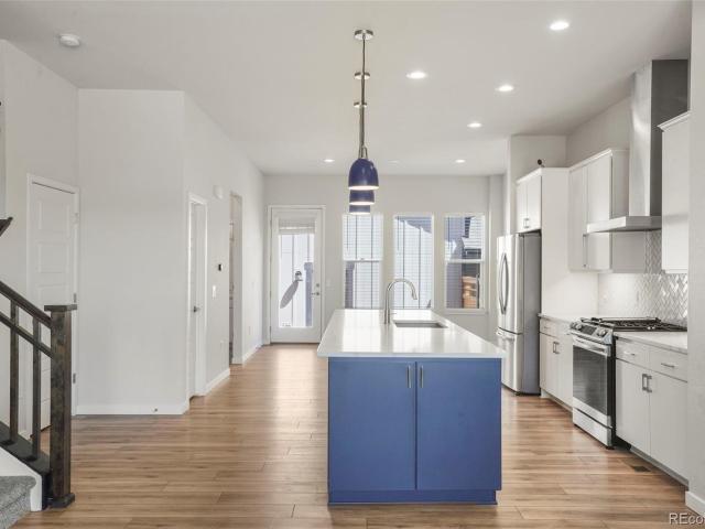 5148 Taft Court