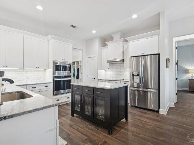 5140 Sandy Shores Dr, Gulf Breeze, FL 32563 | MLS #678879 | Compass