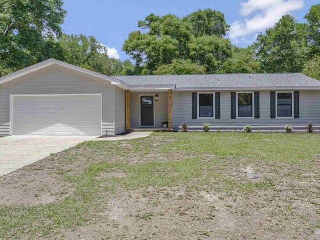 5141 Westport Dr, Milton, FL 32570