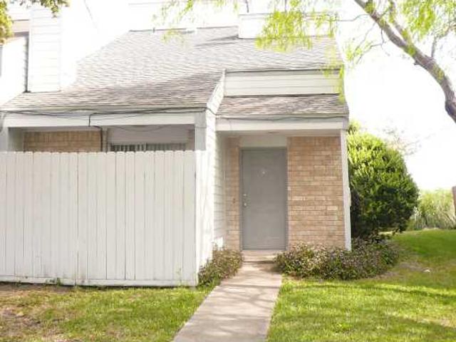5142 Middlecoff Cir, Corpus Christi, TX 78413 | MLS #105415 | Compass