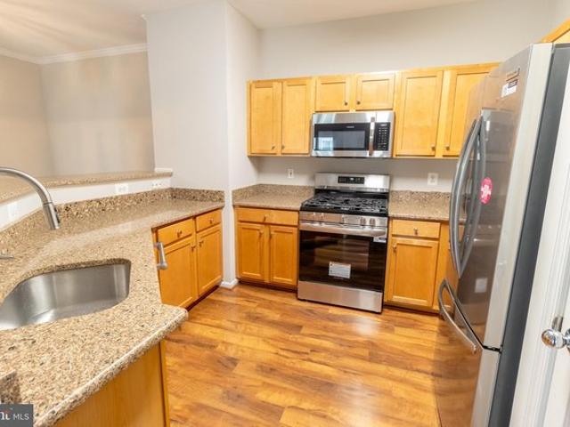 5142 Brittney Elyse Cir Unit J, Centreville, VA 20120