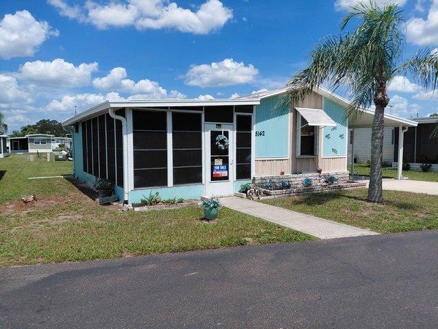 5142 Daisy St, Zephyrhills, FL 33541