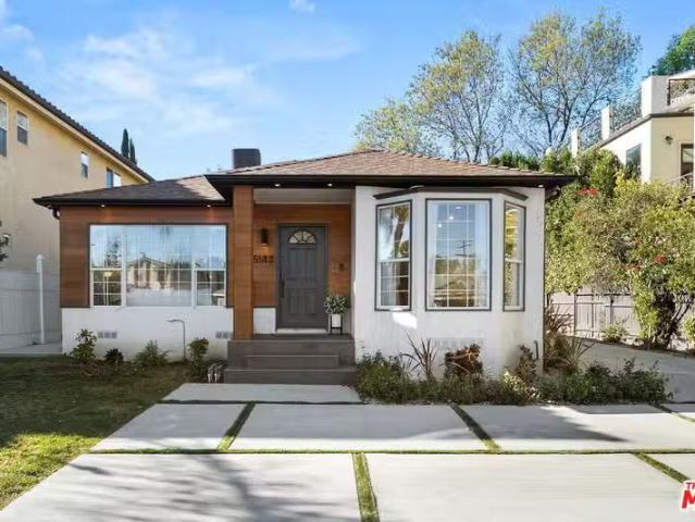 5143 Newcastle Ave Houses in Los Angeles, CA