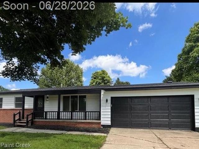 5143 Todd St, Grand Blanc, MI 48439