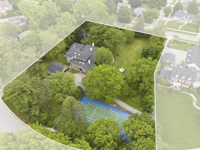 514 Columbia Cir, Waterloo, IA 50701