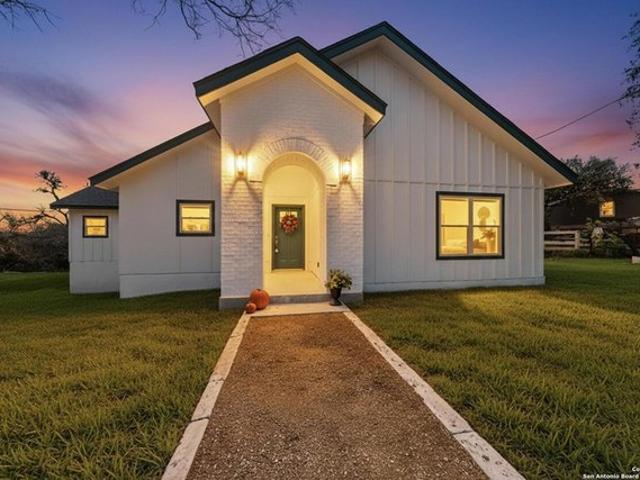 514 Contour Dr, Spring Branch, TX 78070