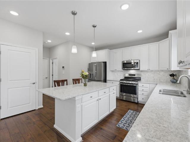 514 Cavendish WAY