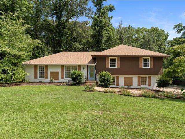 514 Cedarbrook Dr, Auburn, AL 36830