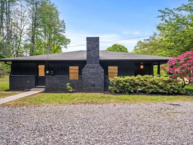 514 Ash Loop Road, Blue Ridge, GA 30513