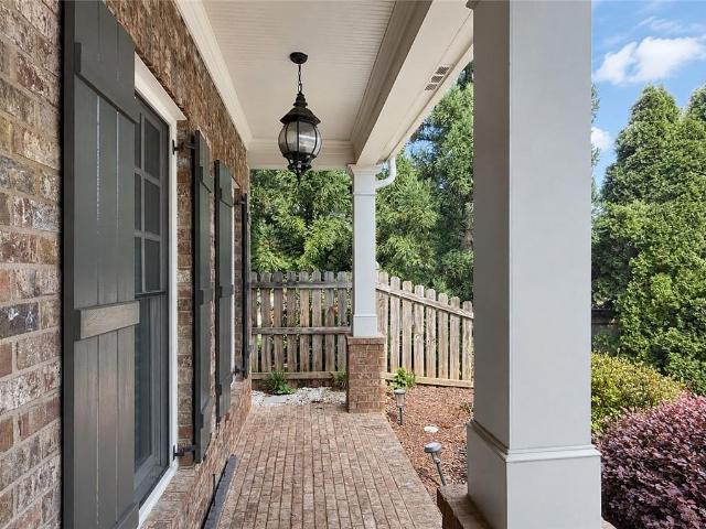 514 Glenmanor Court