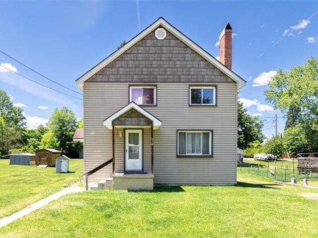514 Grant St, Saegertown, PA 16433