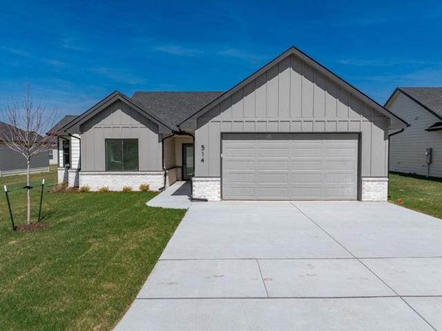 514 E Elmwood St, Park City, KS 67147