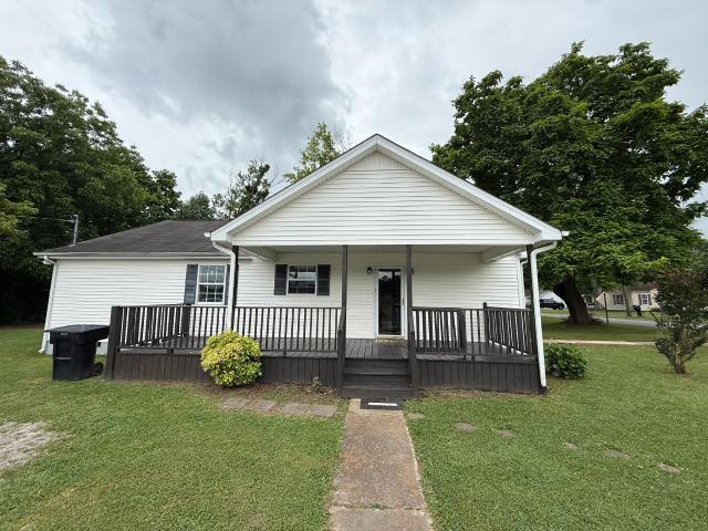 514 E Hogan St