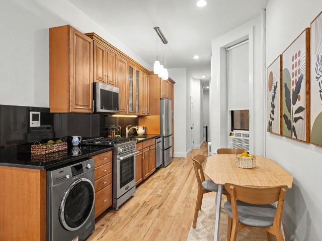 514 East 82nd Street, New York, NY