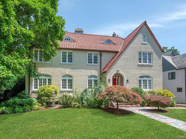 514 Esplanade