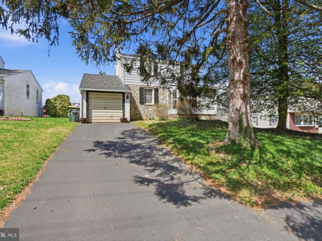 514 Fitzwatertown Rd, Willow Grove, PA 19090 | MLS #PAMC2171 | Compass