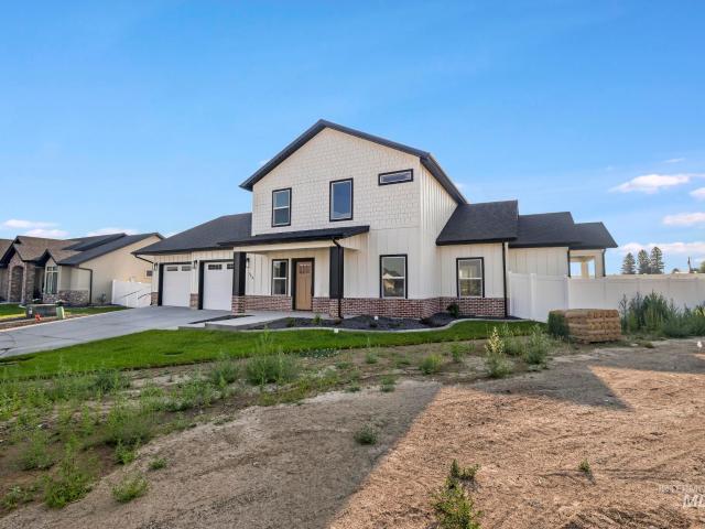 514 Full Moon Way