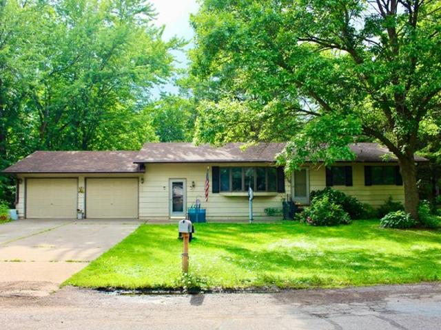 514 Oak Ave, Hinckley, MN 55037