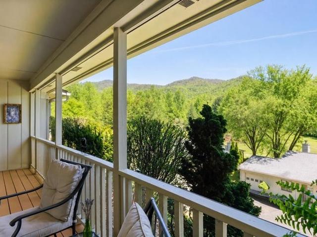 514 Oak Creek Rd Unit C, Franklin, NC 28734