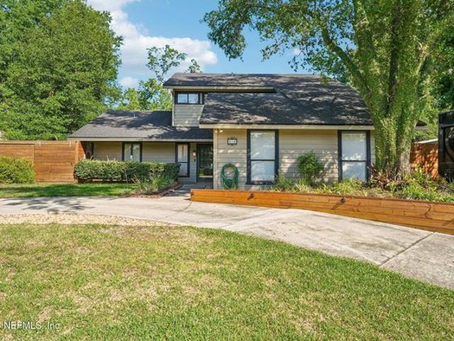 514 Los Palmas Dr, Fleming Island, FL 32003