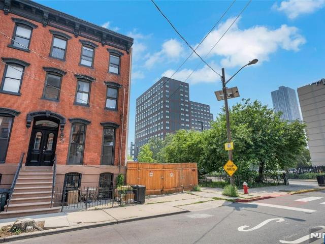514 Manila Avenue