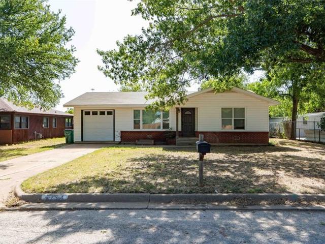 514 McConnell St, Jacksboro, TX 76458