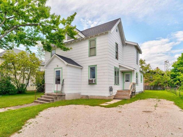 514 Michigan Ave, Manistique, MI 49854