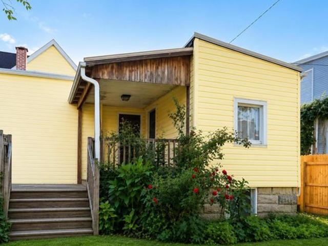 514 N Main St, Fostoria, OH 44830