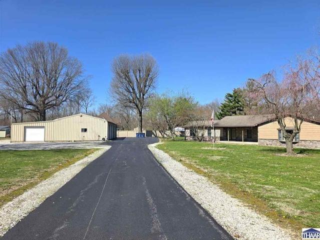 514 S First St, Farmersburg, IN 47850
