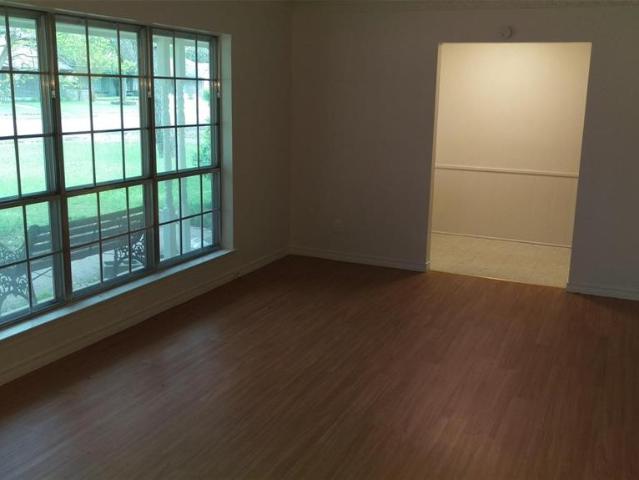 514 S Lois Ln, Richardson, TX 75081 | MLS #21207 | Compass