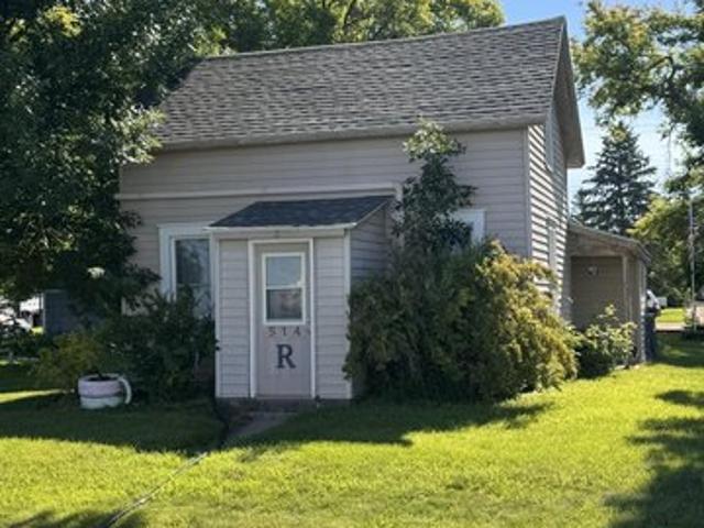 514 Pacific Ave, Thompson, ND 58278