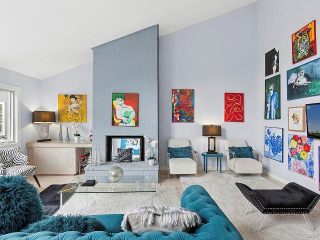 514 Pantigo Road 22