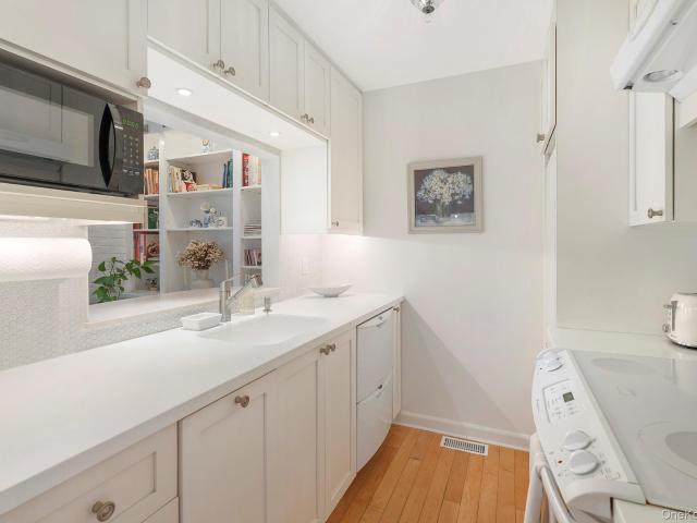 514 Pantigo Road 5
